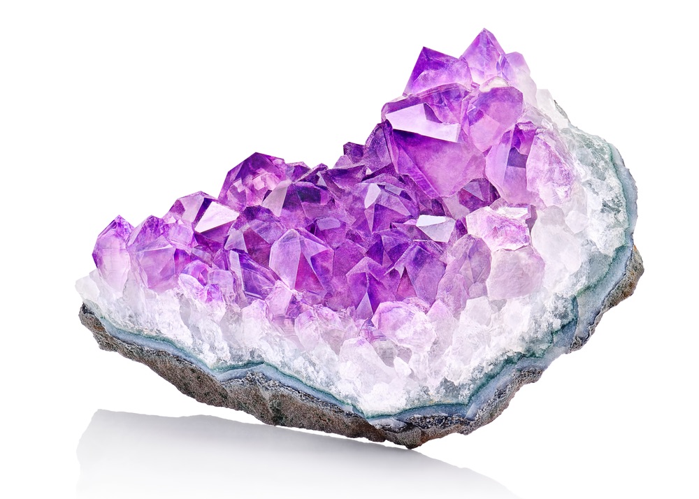 Amethyst Meaning: Healing Properties, History & Use