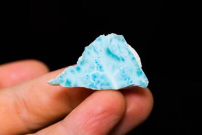 Larimar 101: Meaning, Healing Properties, Uses & More