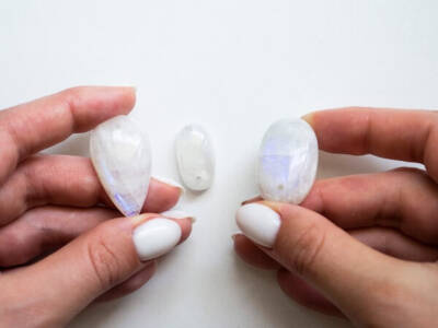 White Moonstone 101: Meaning, Properties & Benefits