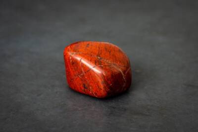 Red Jasper 101: Meaning, Properties, Uses & Benefits