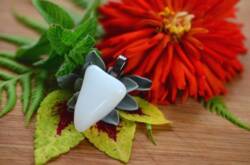 Snow Quartz 101: Meaning, Properties & Benefits