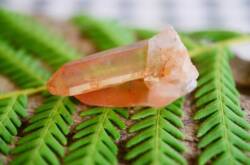 Tangerine Quartz: Meaning, Properties & How To Use It